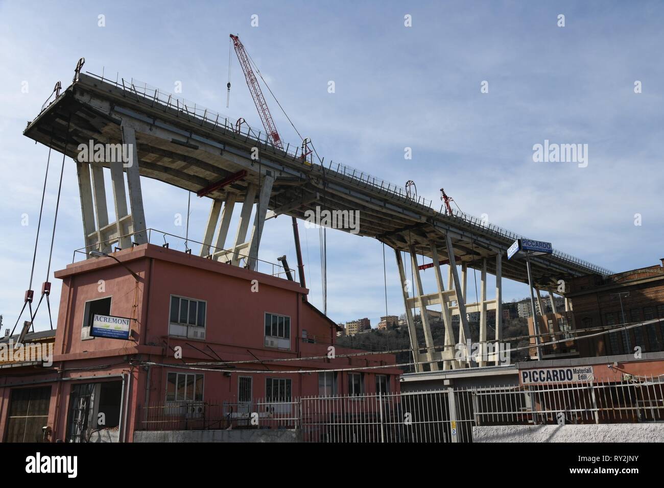 Ponte morandi collapse hi-res stock photography and images - Alamy