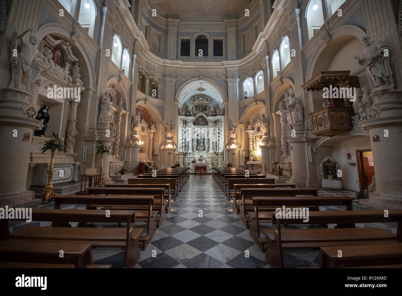 Inside catholic church chancel hi-res stock photography and images - Alamy