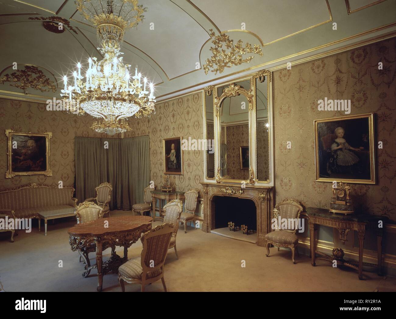 INTERIOR-CAMARA OFICIAL. Location: PALACIO REAL DE EL PARDO. MADRID ...