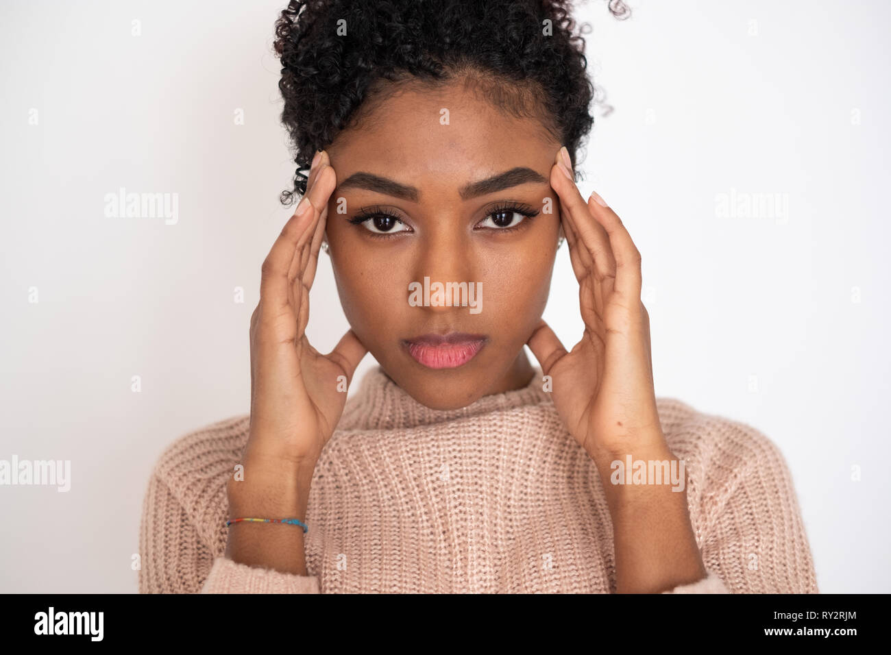 Black woman face focus hi-res stock photography and images - Alamy