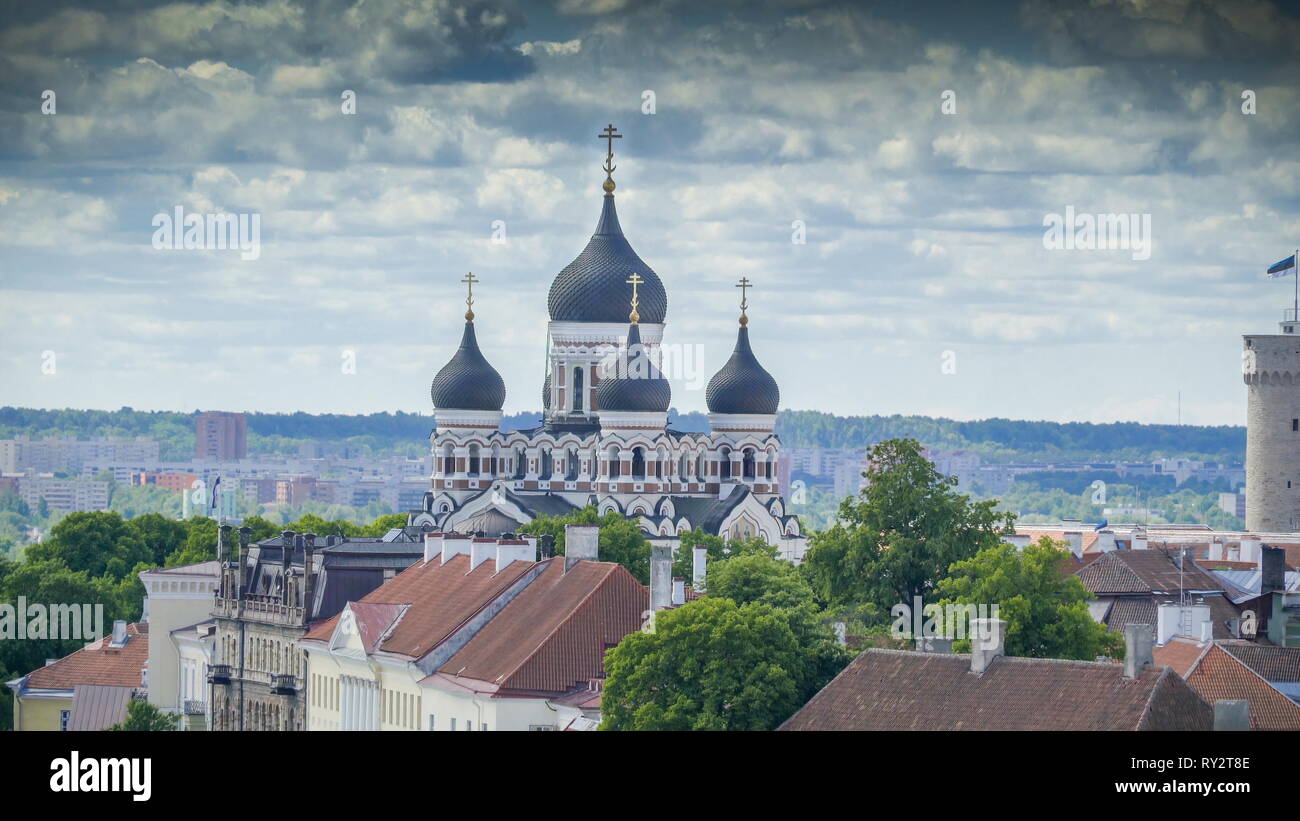 Zoom out castle tower hi-res stock photography and images - Alamy