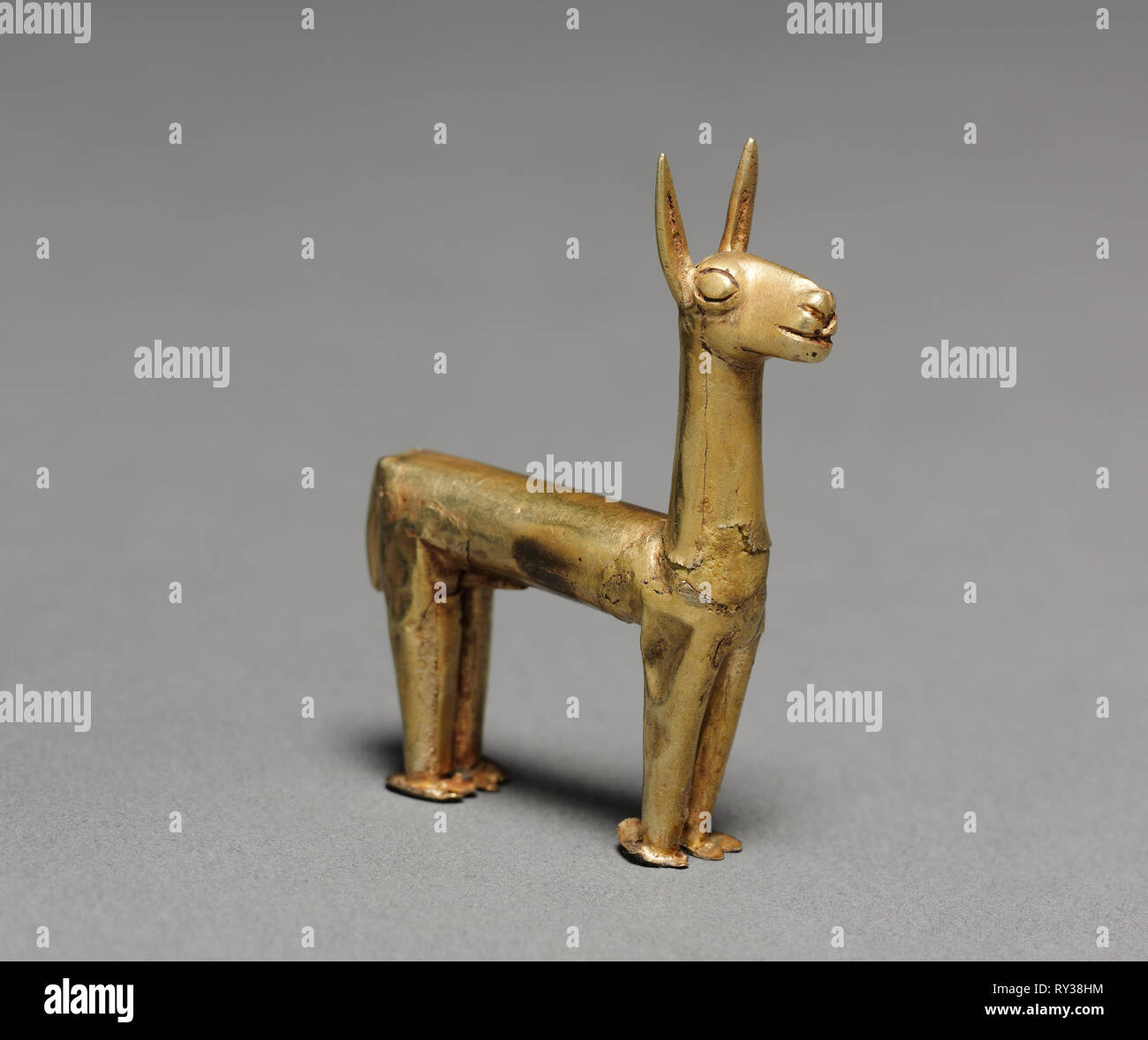 Llama figurine hi-res stock photography and images - Alamy
