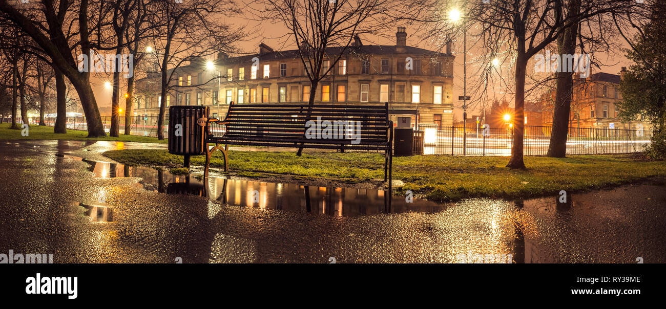 Empty park night hi-res stock photography and images - Alamy