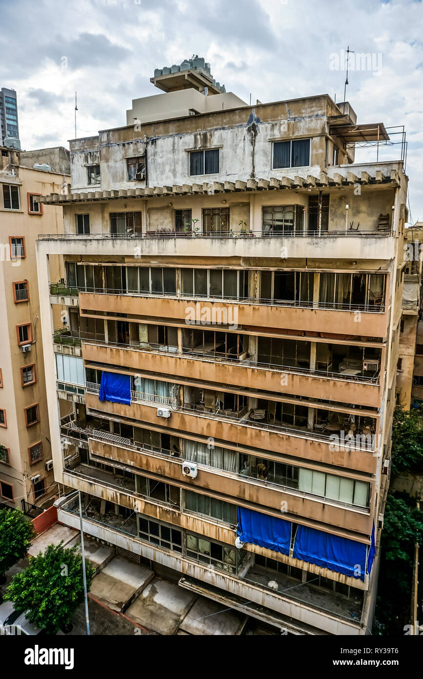 Multi level house hi-res stock photography and images - Alamy