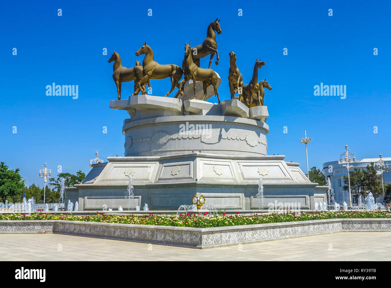 Turkmenistan ashgabat statues ashgabat independence hi-res stock ...