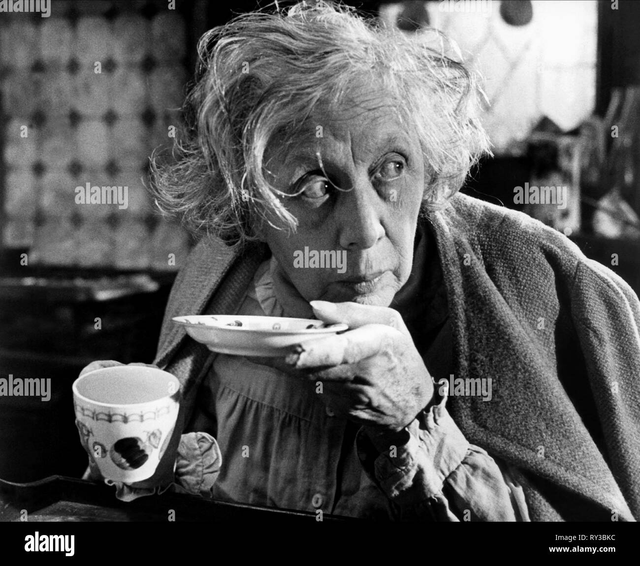 Edith evans whisperers 1967 hi-res stock photography and images - Alamy