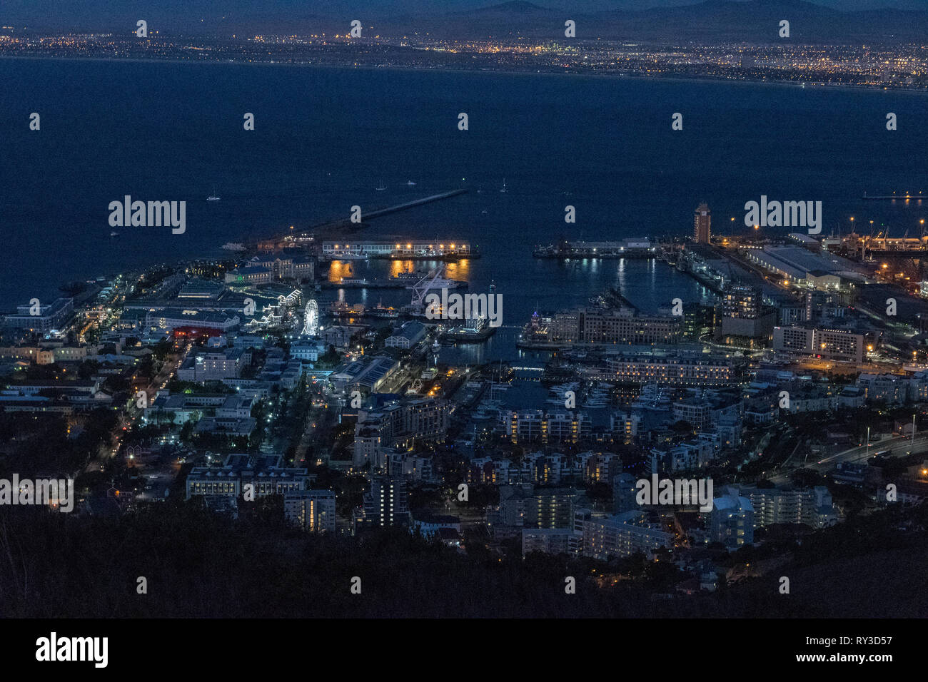 Aerial cape town night hi-res stock photography and images - Alamy