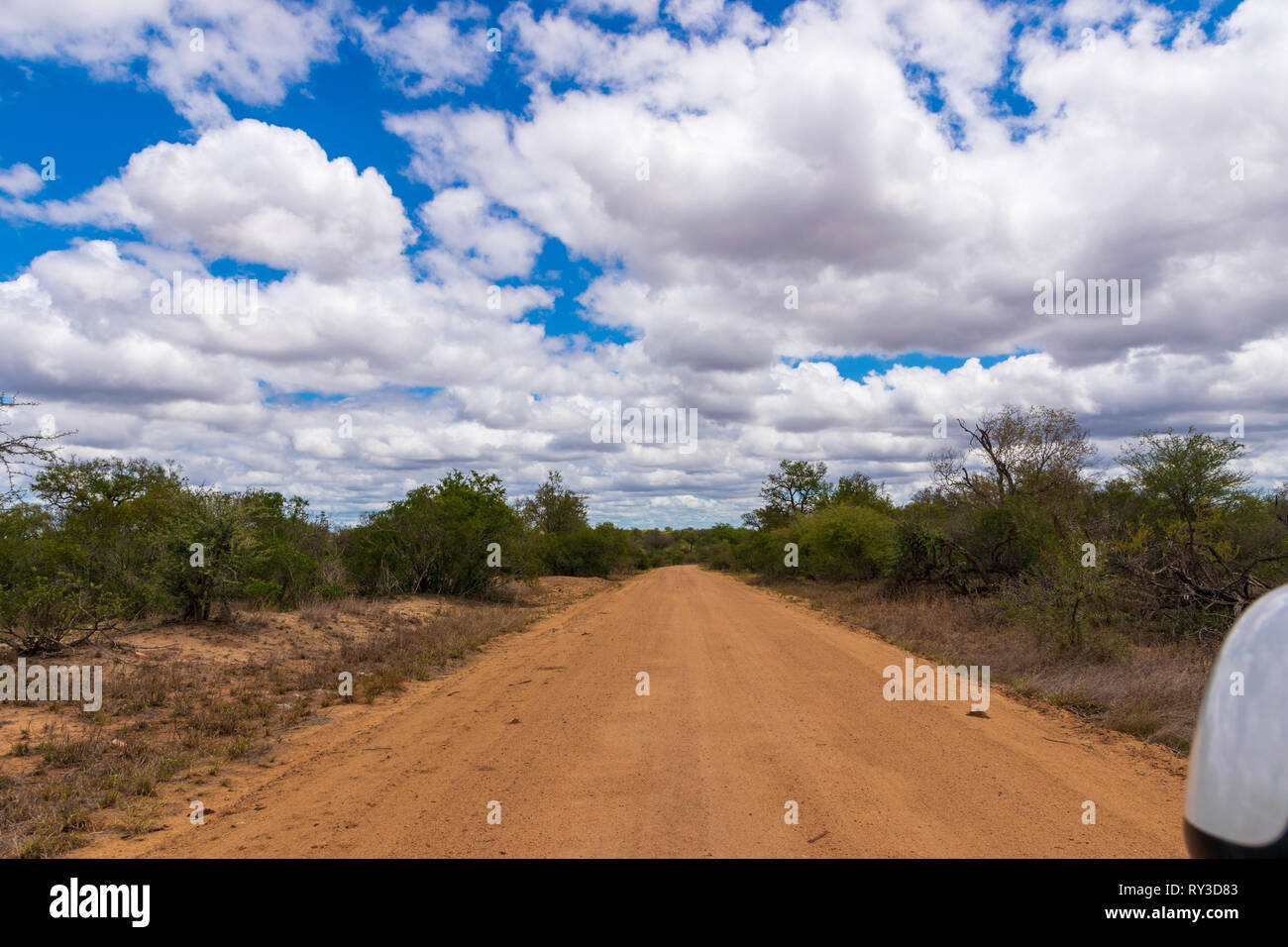 Dusty ground cloud hi-res stock photography and images - Alamy