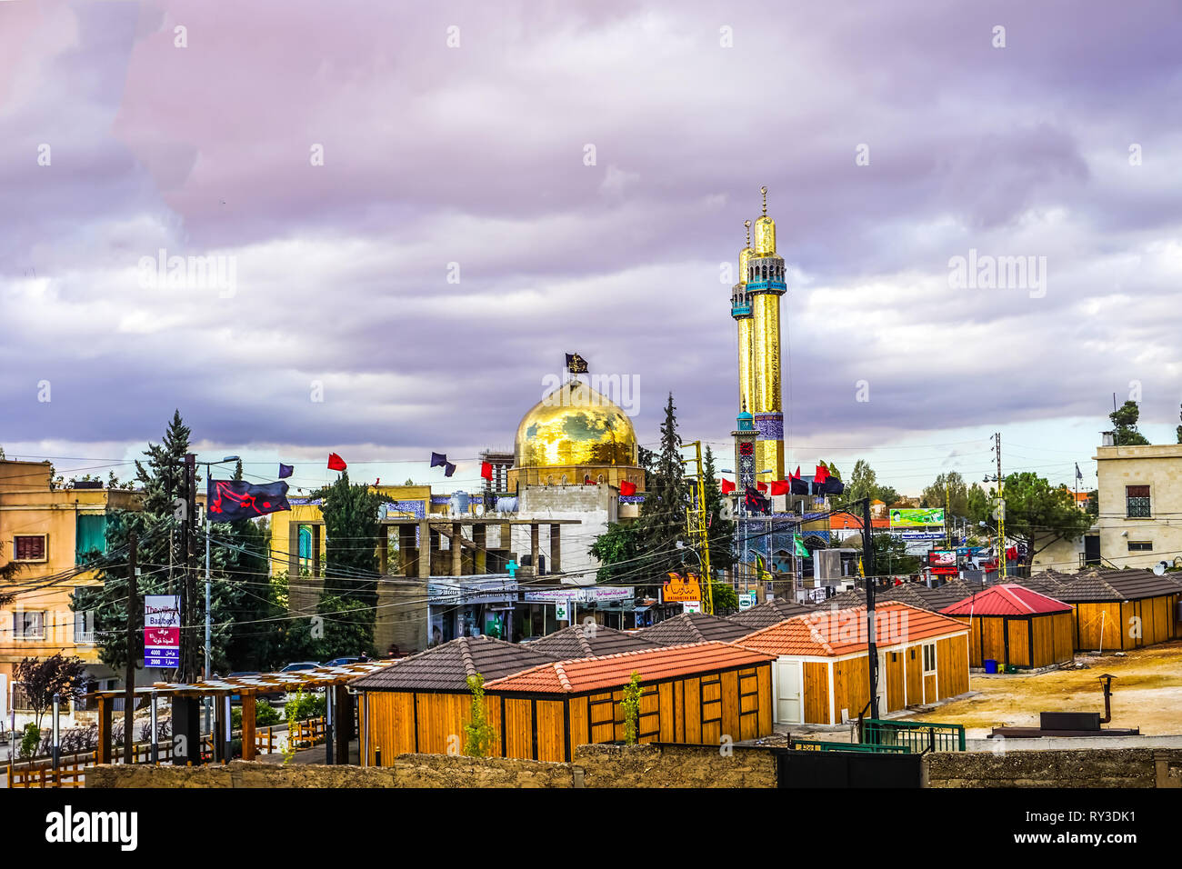 Mosque side view hi-res stock photography and images - Alamy