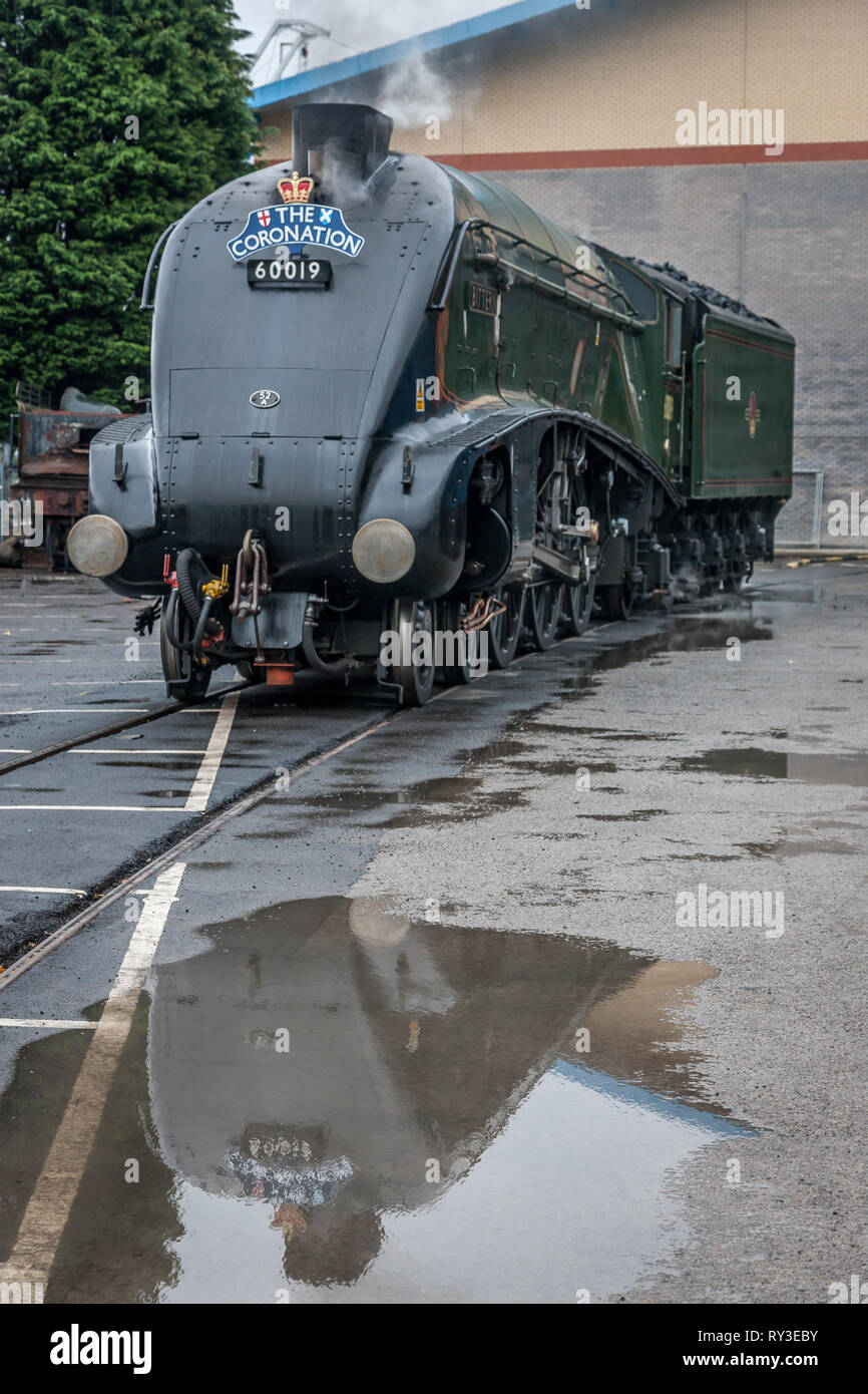Streamlined steam locomotive hi-res stock photography and images - Alamy