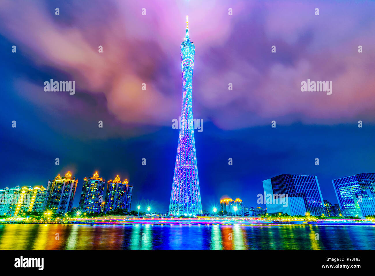 GUANGZHOU, CHINA - OCTOBER 16: Night view of the Canton Tower ...