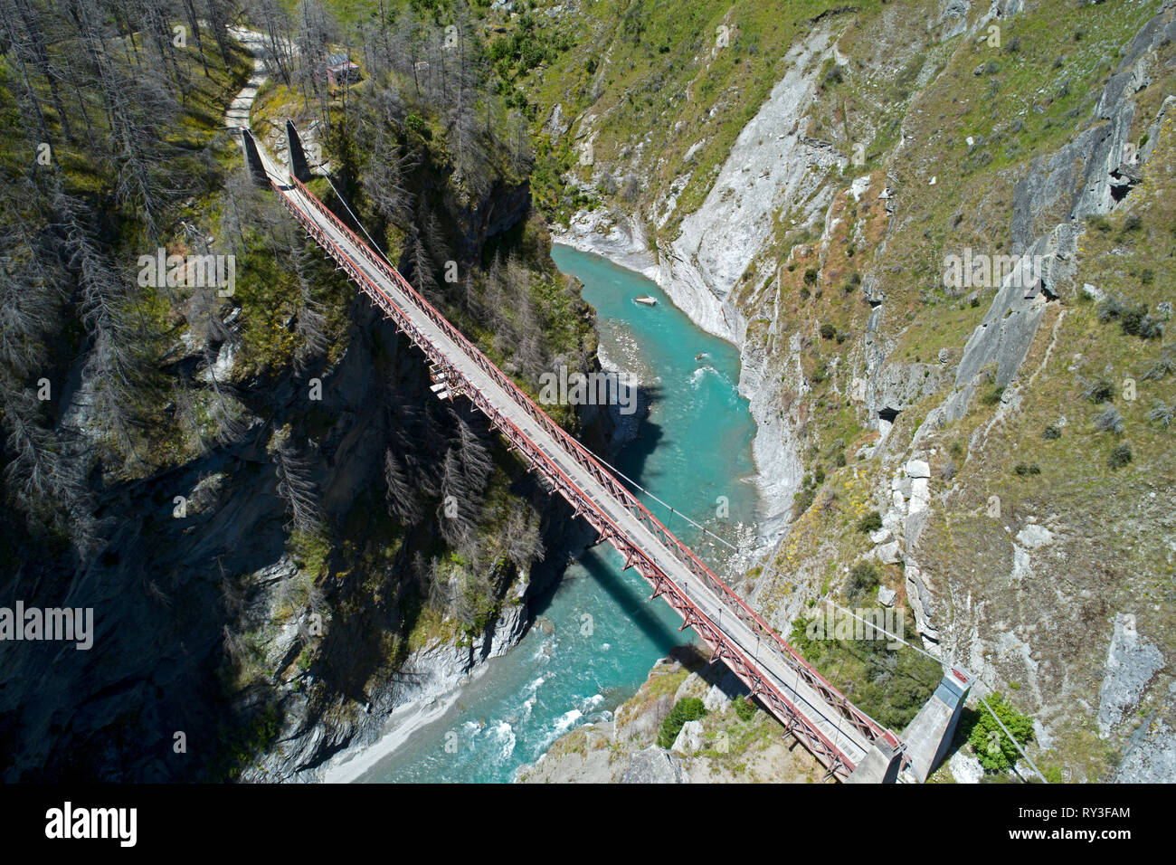 Skippers canyon road danger hi-res stock photography and images - Alamy