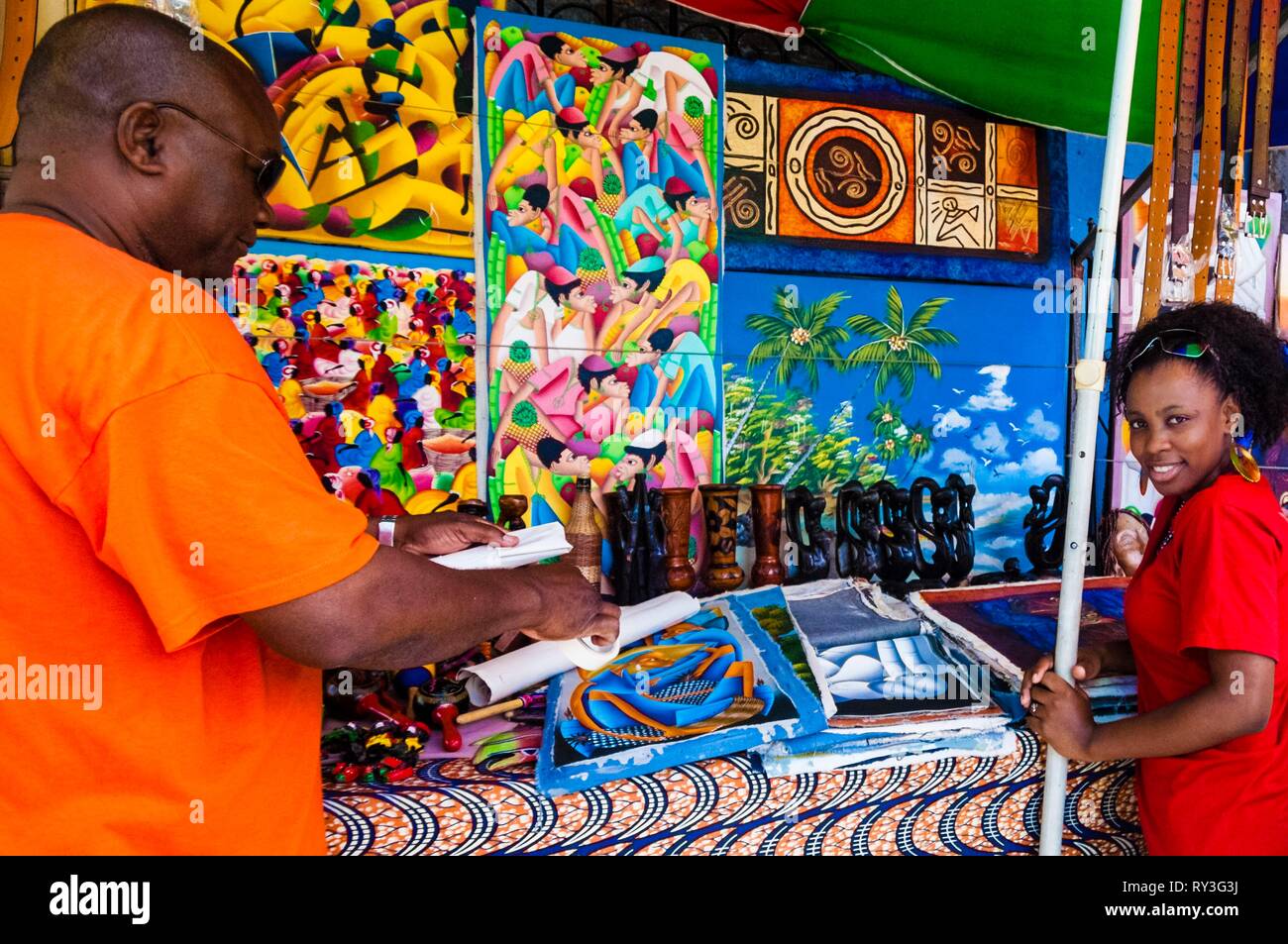 Craft stall dominica hi-res stock photography and images - Alamy