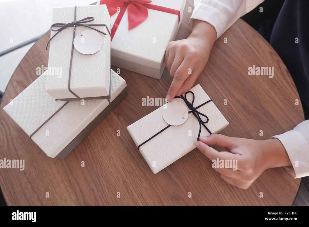 Open Present Wrapping High Resolution Stock Photography and Images - Alamy
