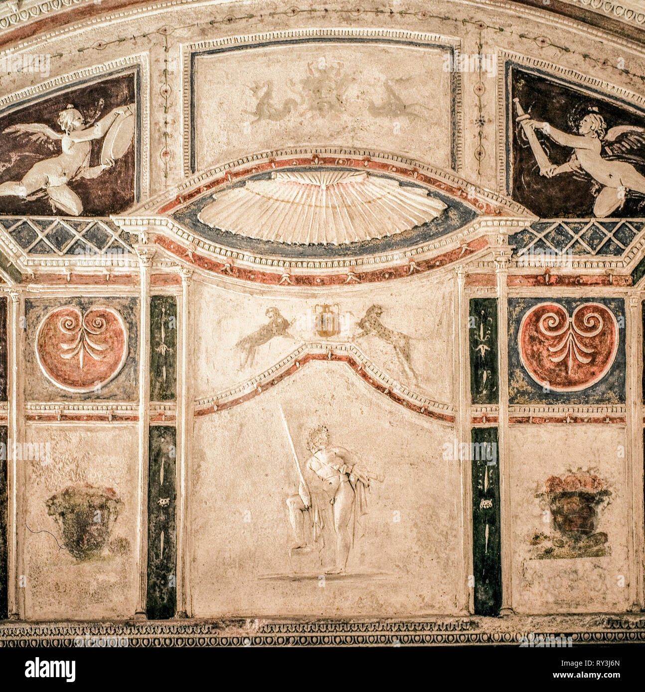 Roman tomb via latina hi-res stock photography and images - Alamy