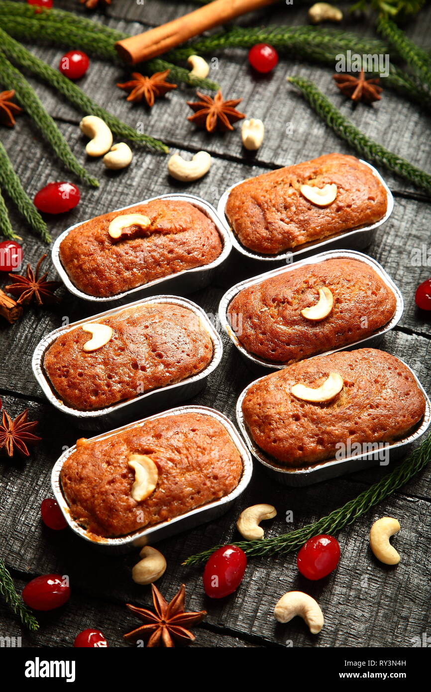 Baked into cakes hi-res stock photography and images - Alamy