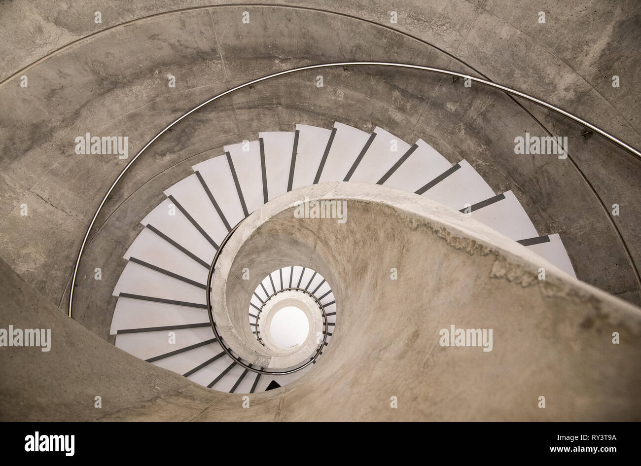 Concrete spiral stairs hi-res stock photography and images - Alamy