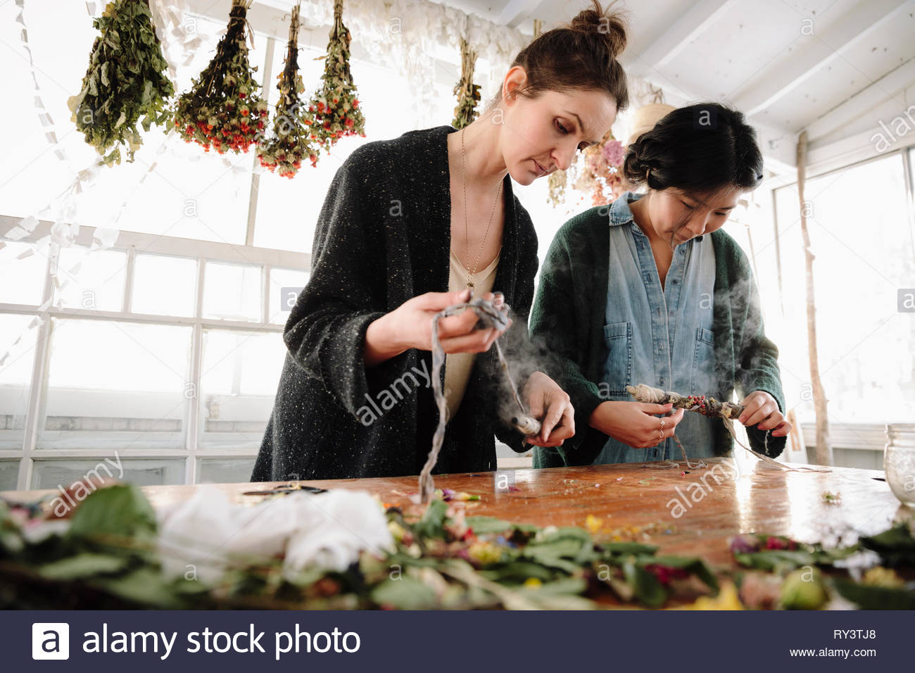 Making up angle hi-res stock photography and images - Alamy