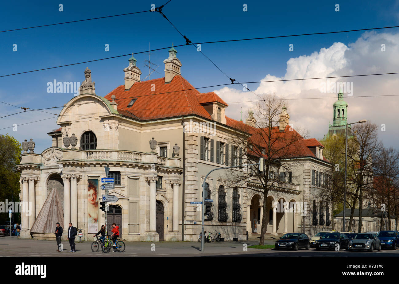 Studiengebaude hi-res stock photography and images - Alamy