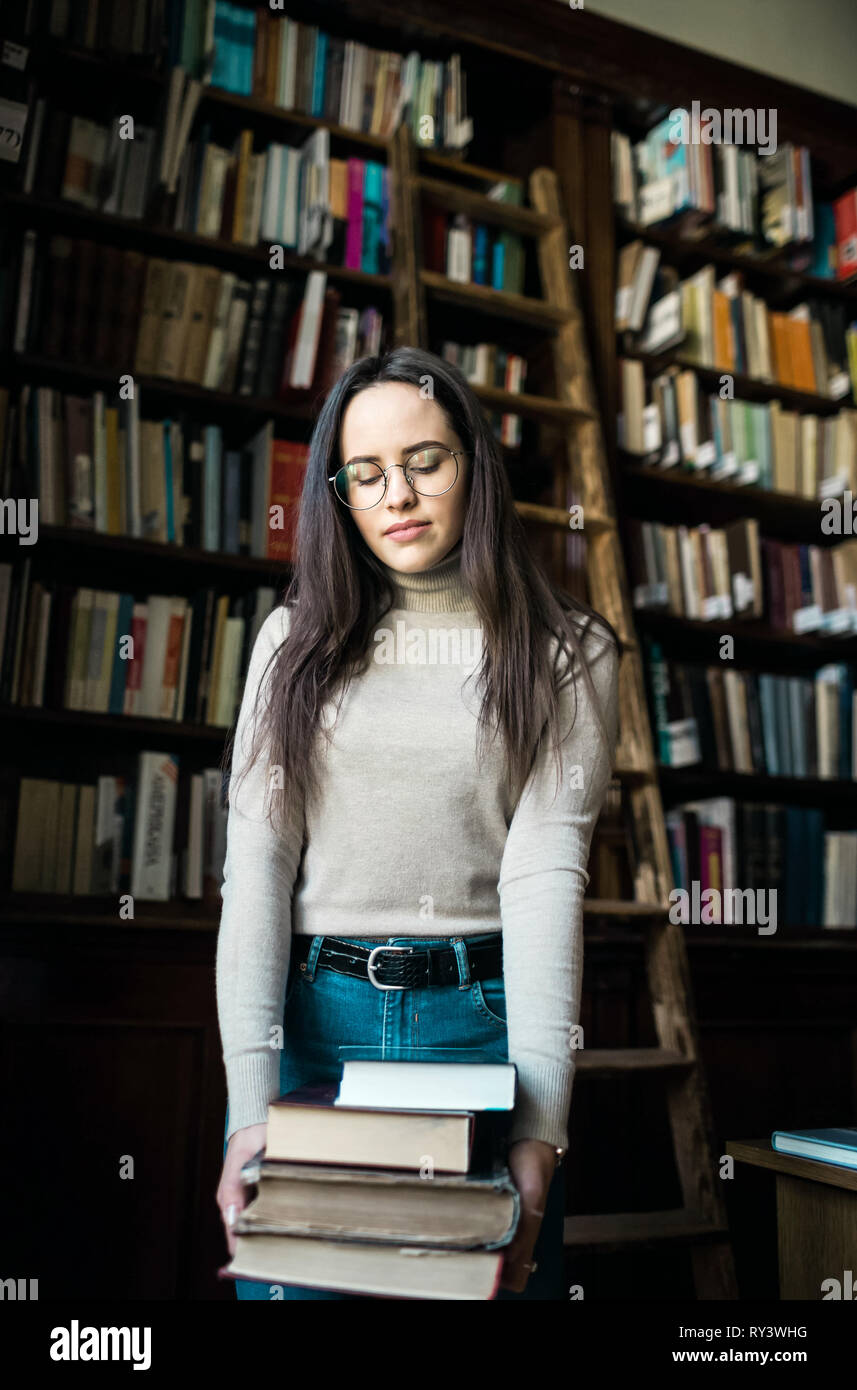 Book stack notes hi-res stock photography and images - Alamy