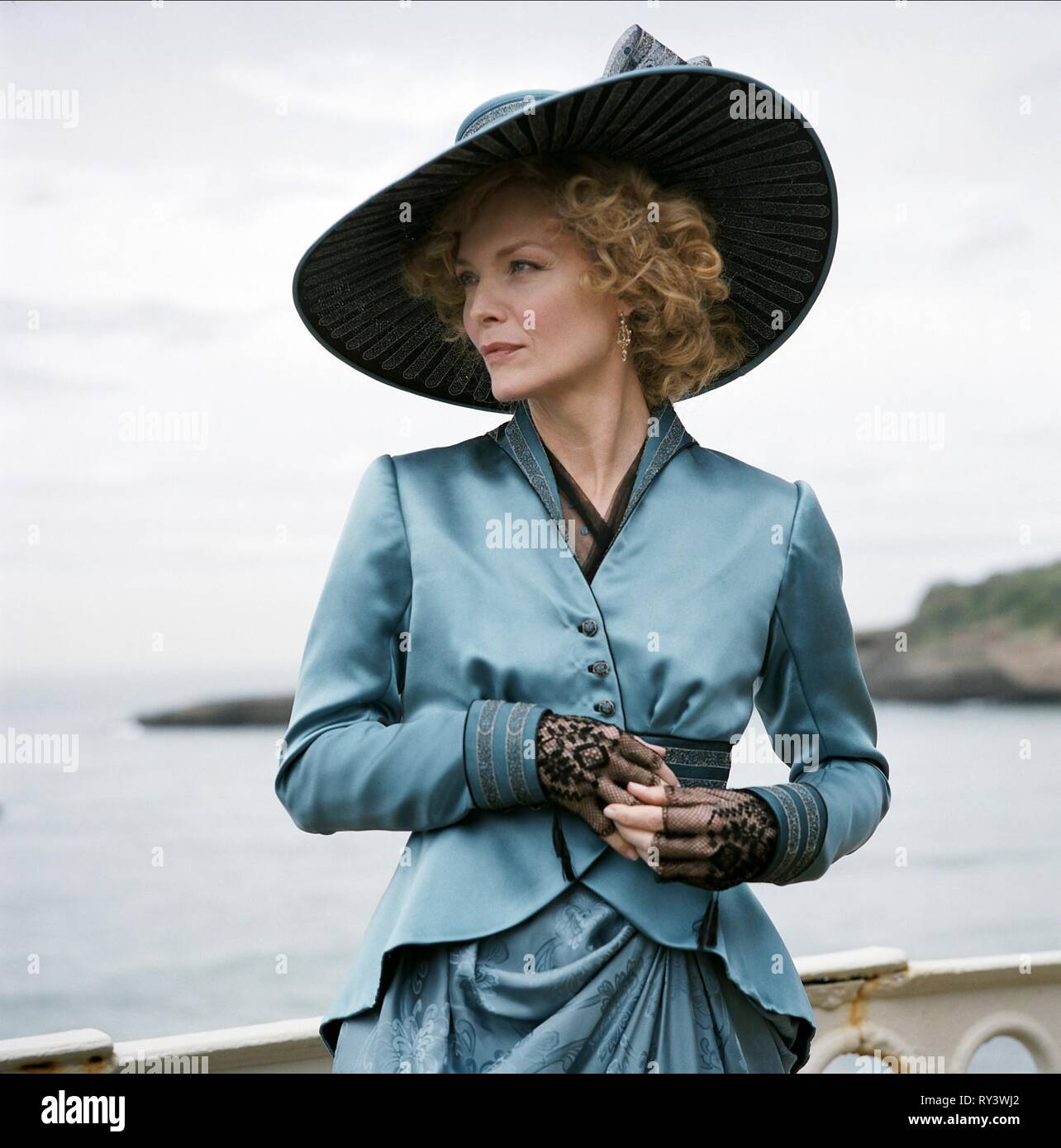 Cheri 2009 Michelle Pfeiffer High Resolution Stock Photography and Images - Alamy