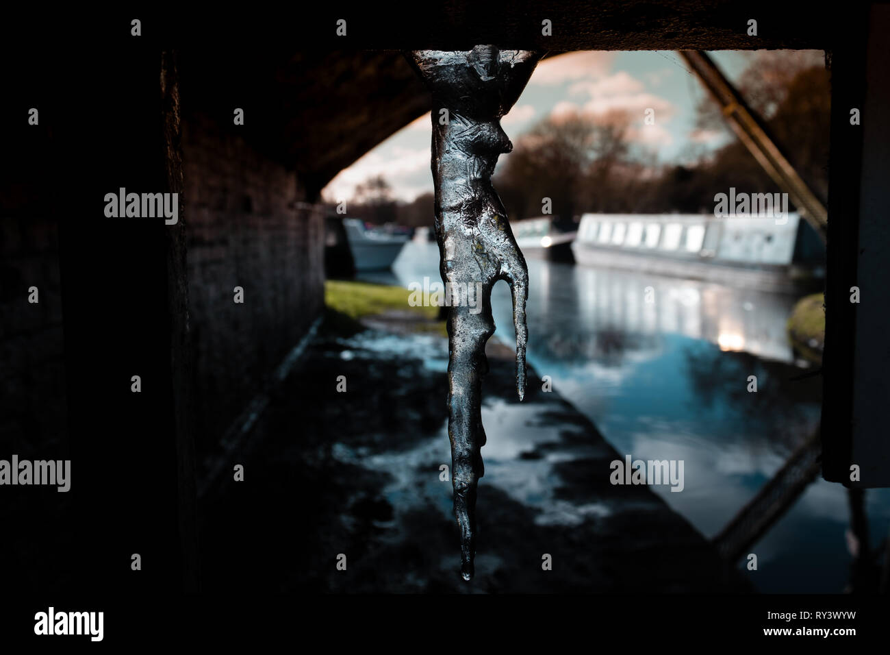 Ice underneath the bridge at Ashwood Marina Stock Photo - Alamy