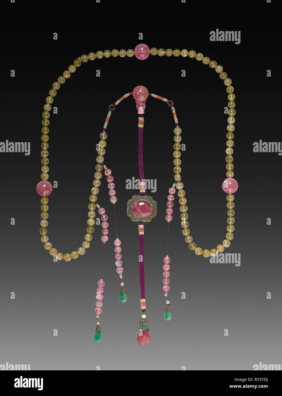 Mandarin chain hi-res stock photography and images - Alamy