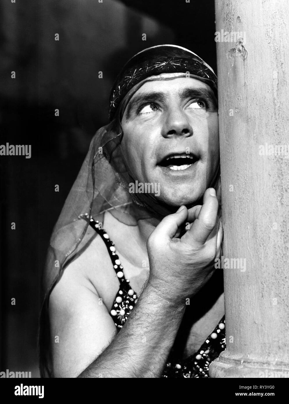 Norman Wisdom Stock Photos & Norman Wisdom Stock Images - Alamy