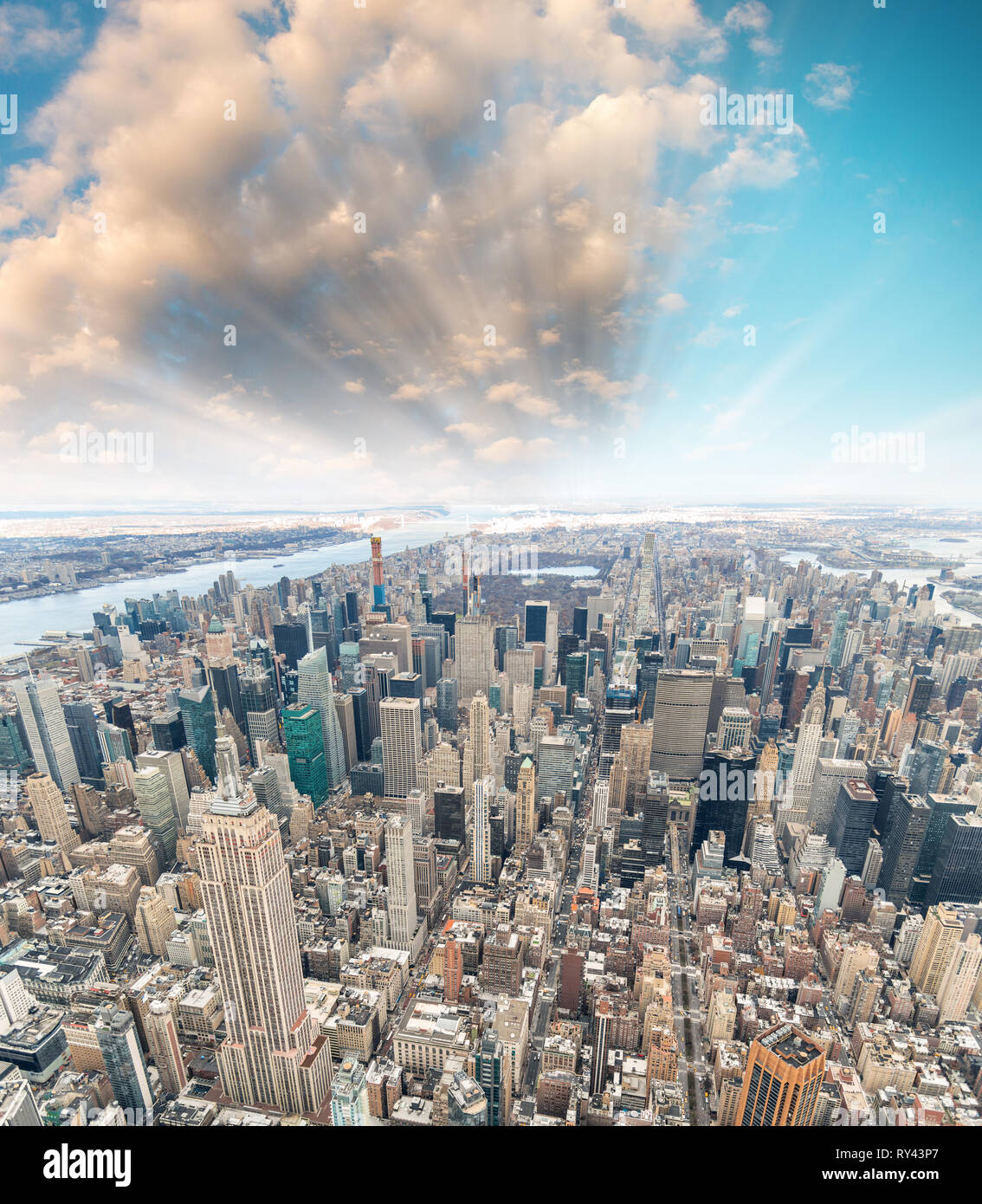 Midtown manhattan aerial hi-res stock photography and images - Alamy