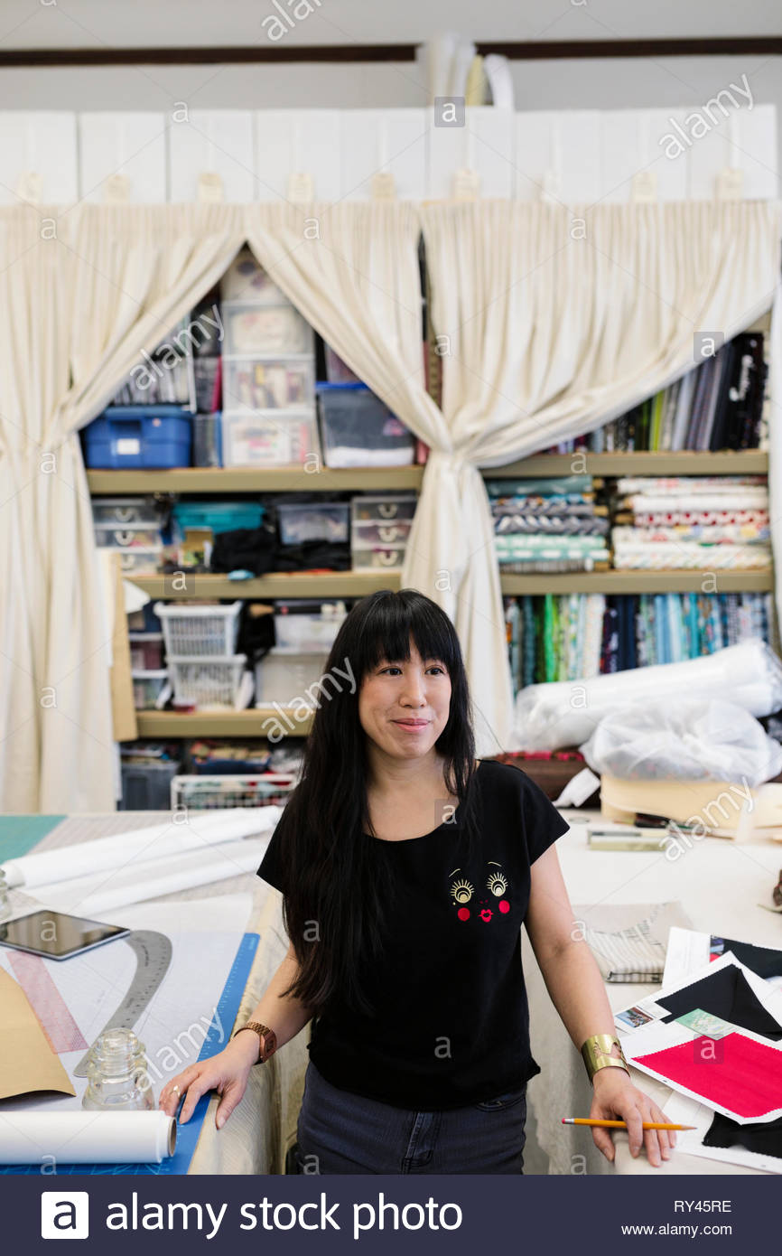 Asian female fashion designer hi-res stock photography and images - Alamy