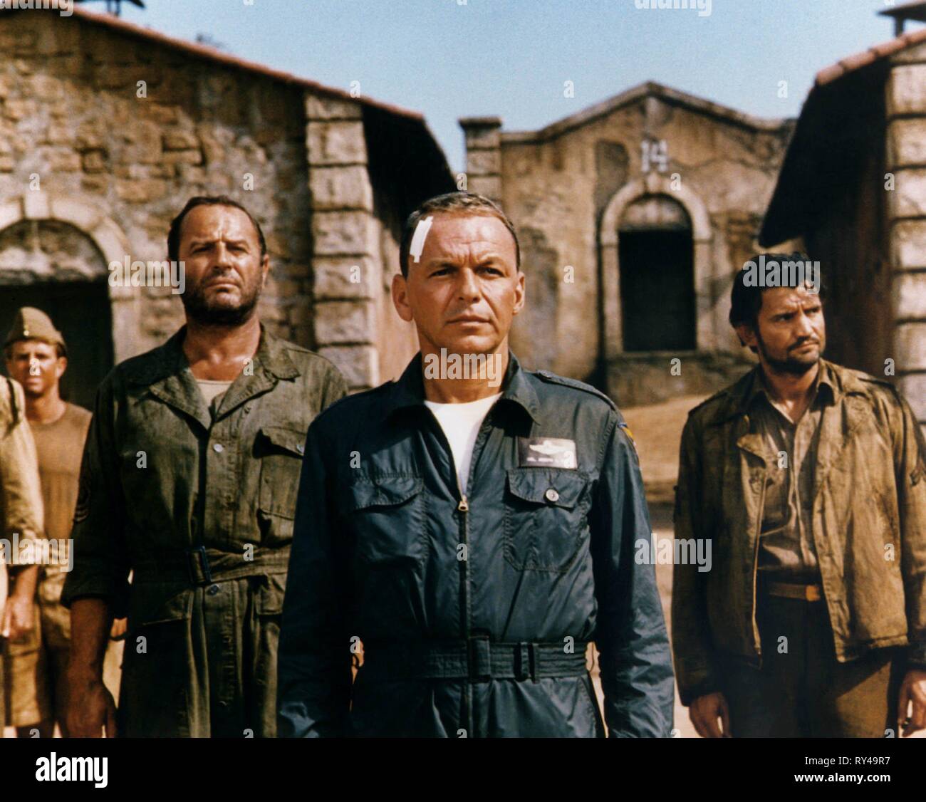 Von ryans express frank sinatra hi-res stock photography and images - Alamy