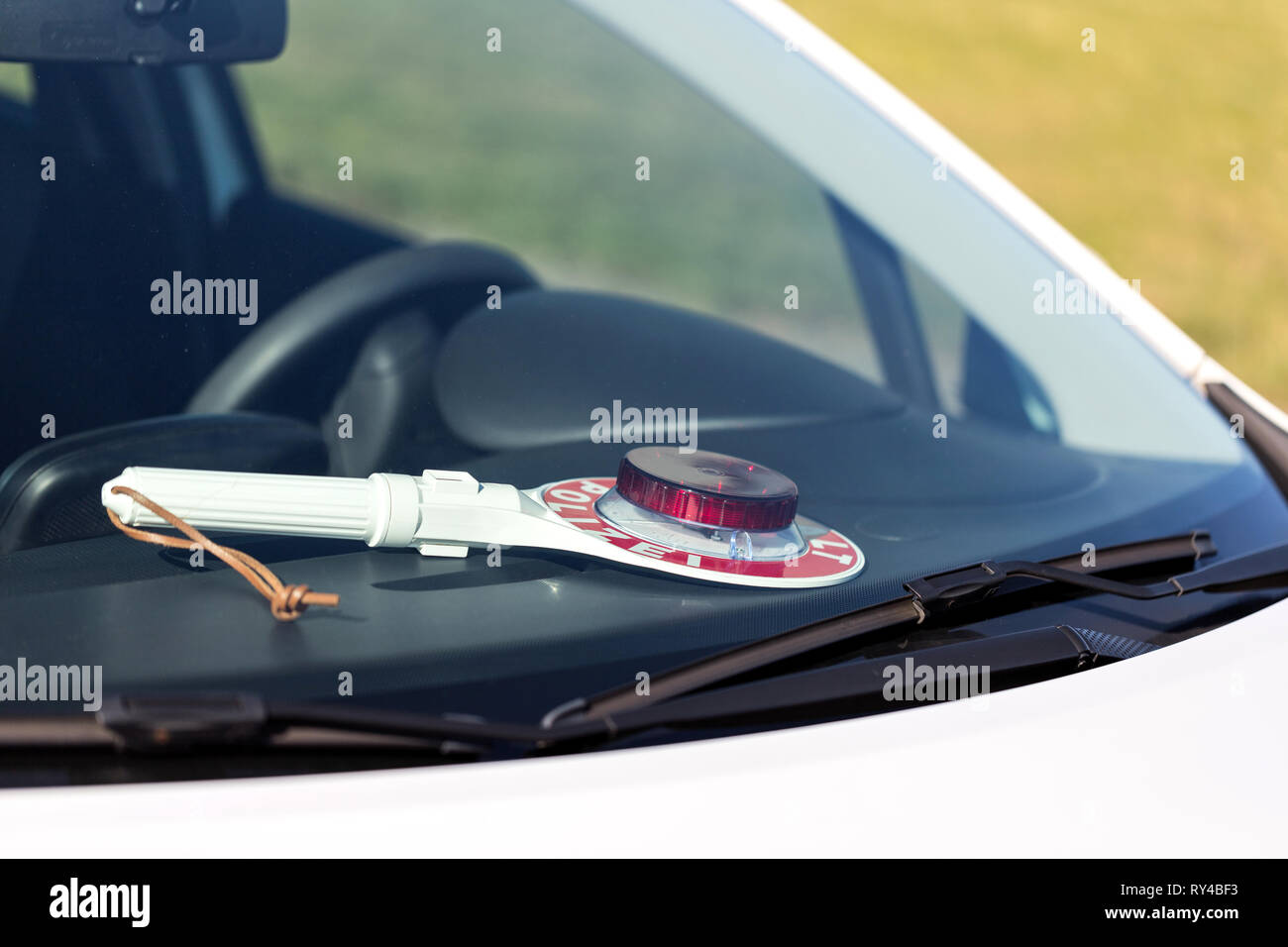 Car signalling hi-res stock photography and images - Alamy