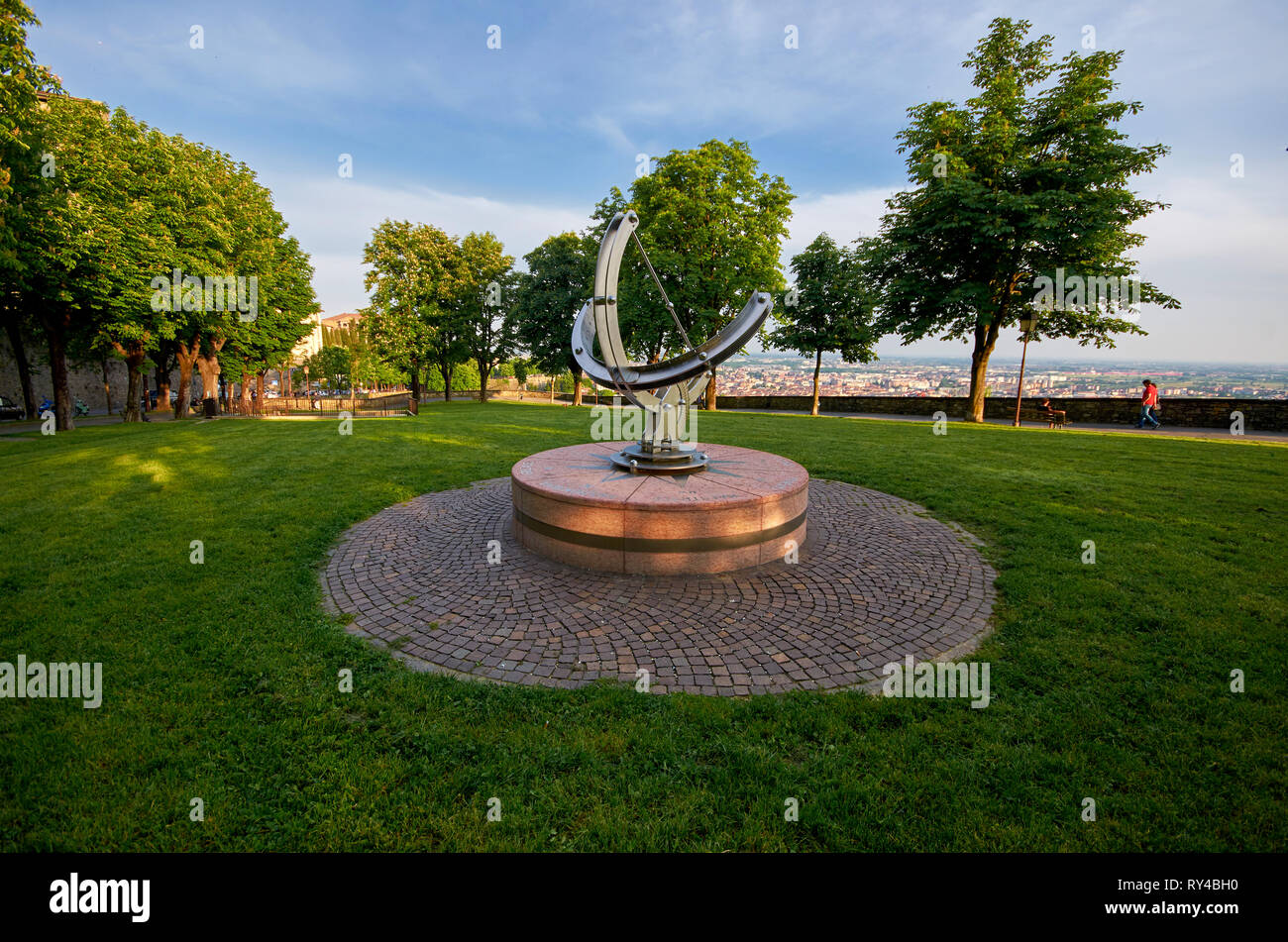 Classic sundial design hi-res stock photography and images - Alamy