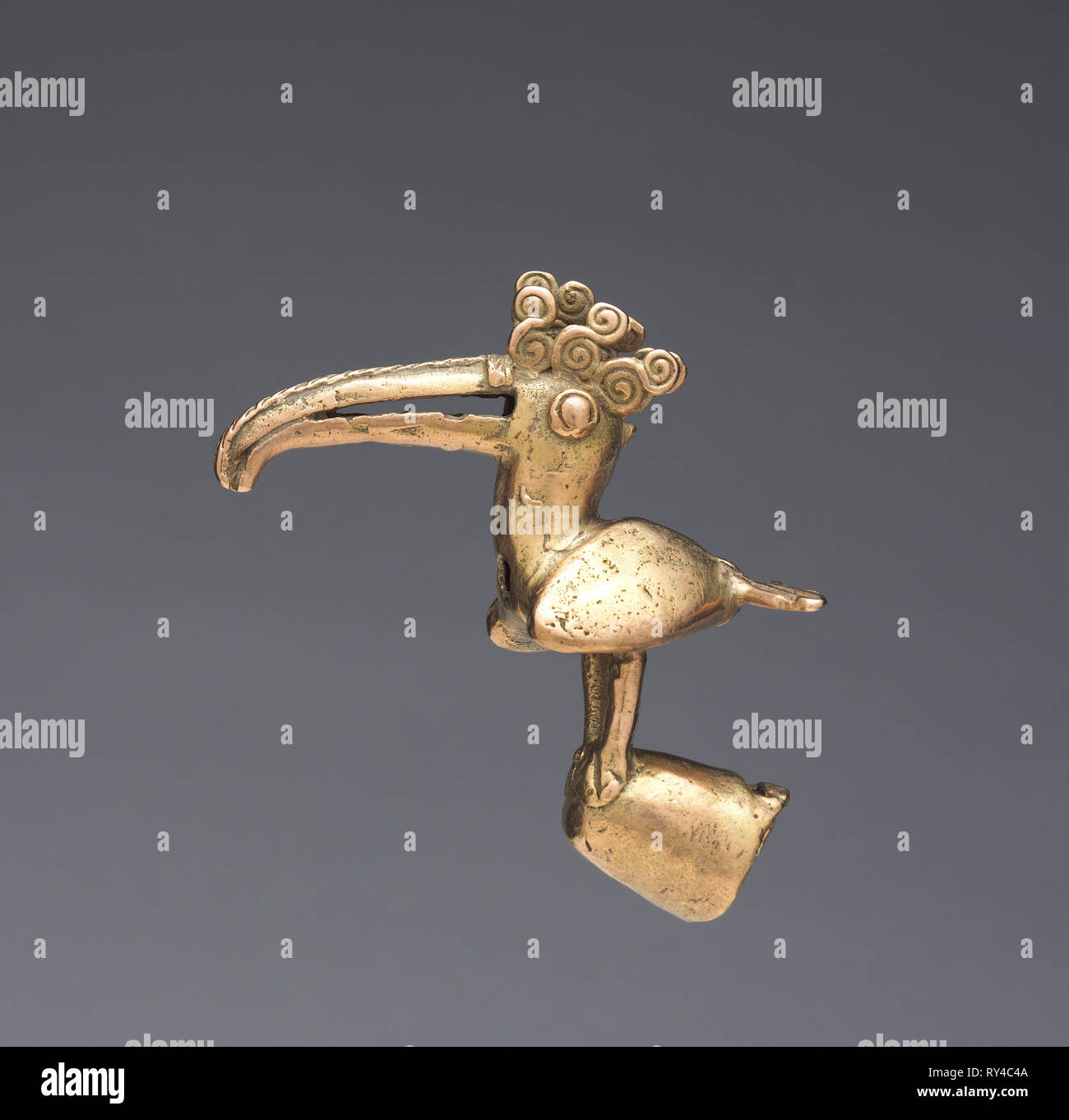 Staff Head, 400-1000. Colombia, Sinú style, 5th-10th Century. Cast gold ...