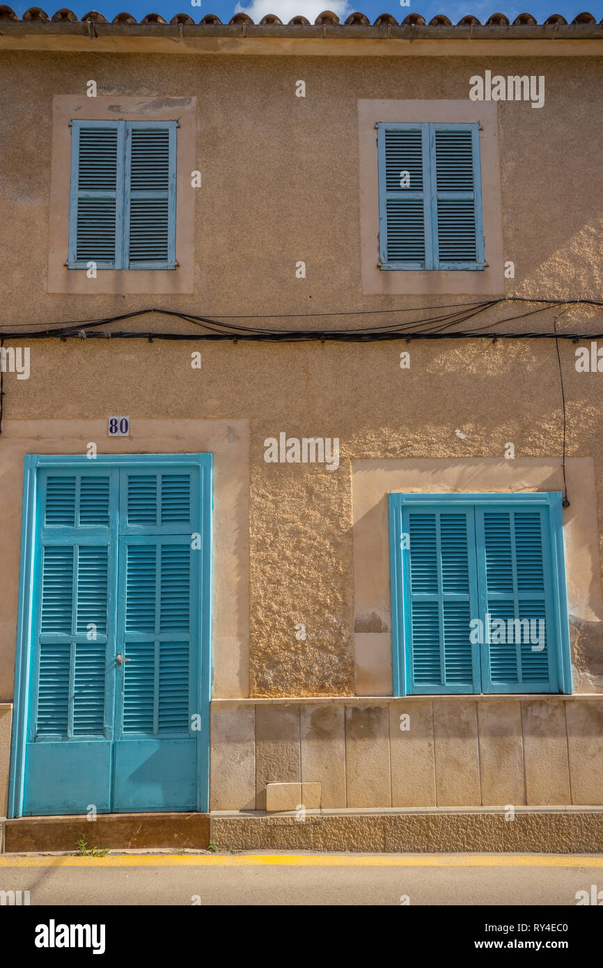 Traditional buildings arta hi-res stock photography and images - Alamy