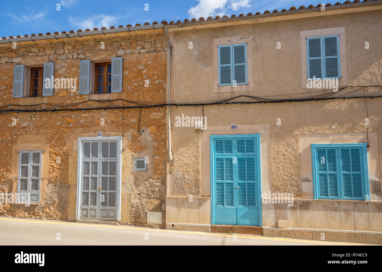 Traditional buildings arta hi-res stock photography and images - Alamy