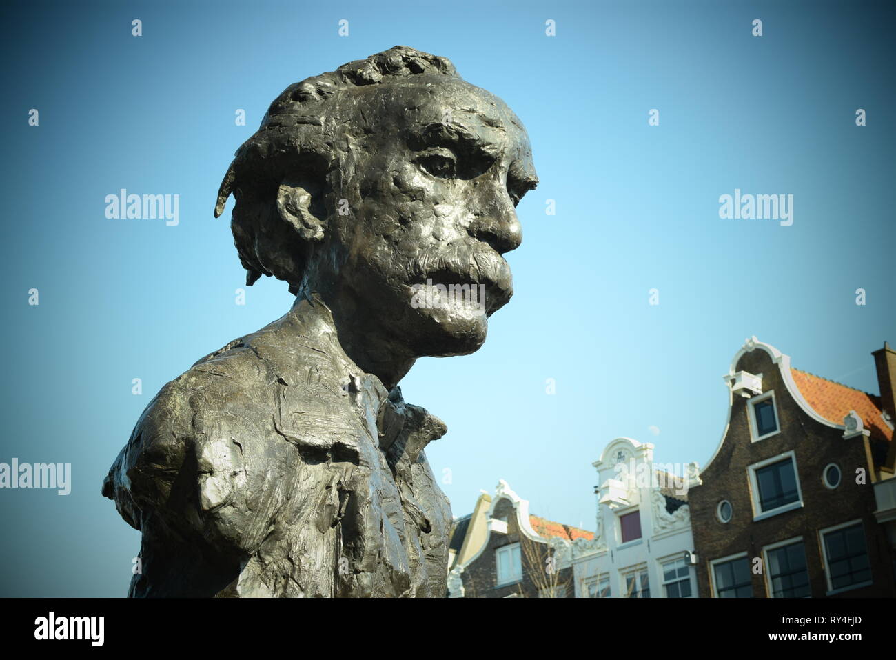 Multatuli statue amsterdam holland hi-res stock photography and images ...