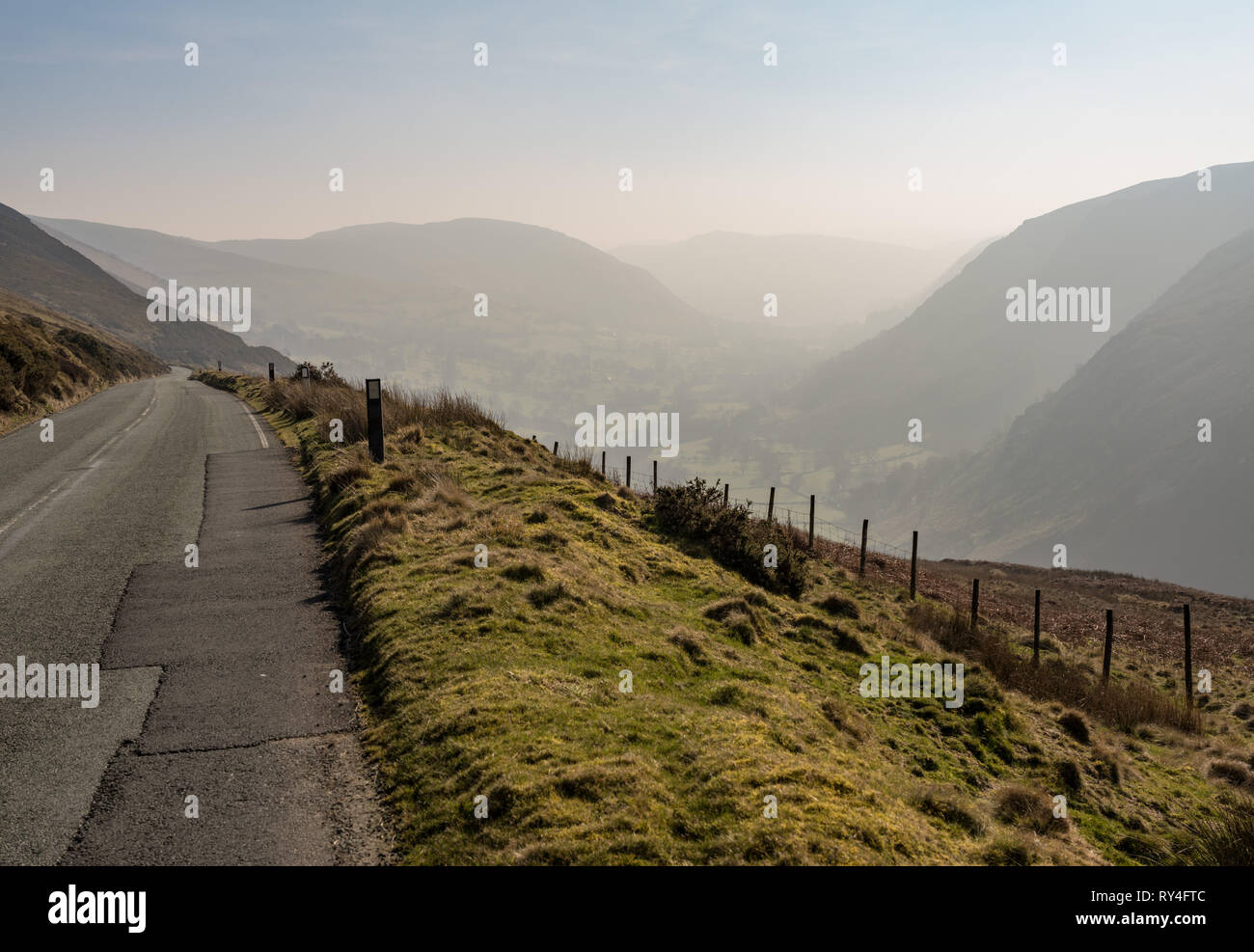 Misty welsh landscape hi-res stock photography and images - Alamy