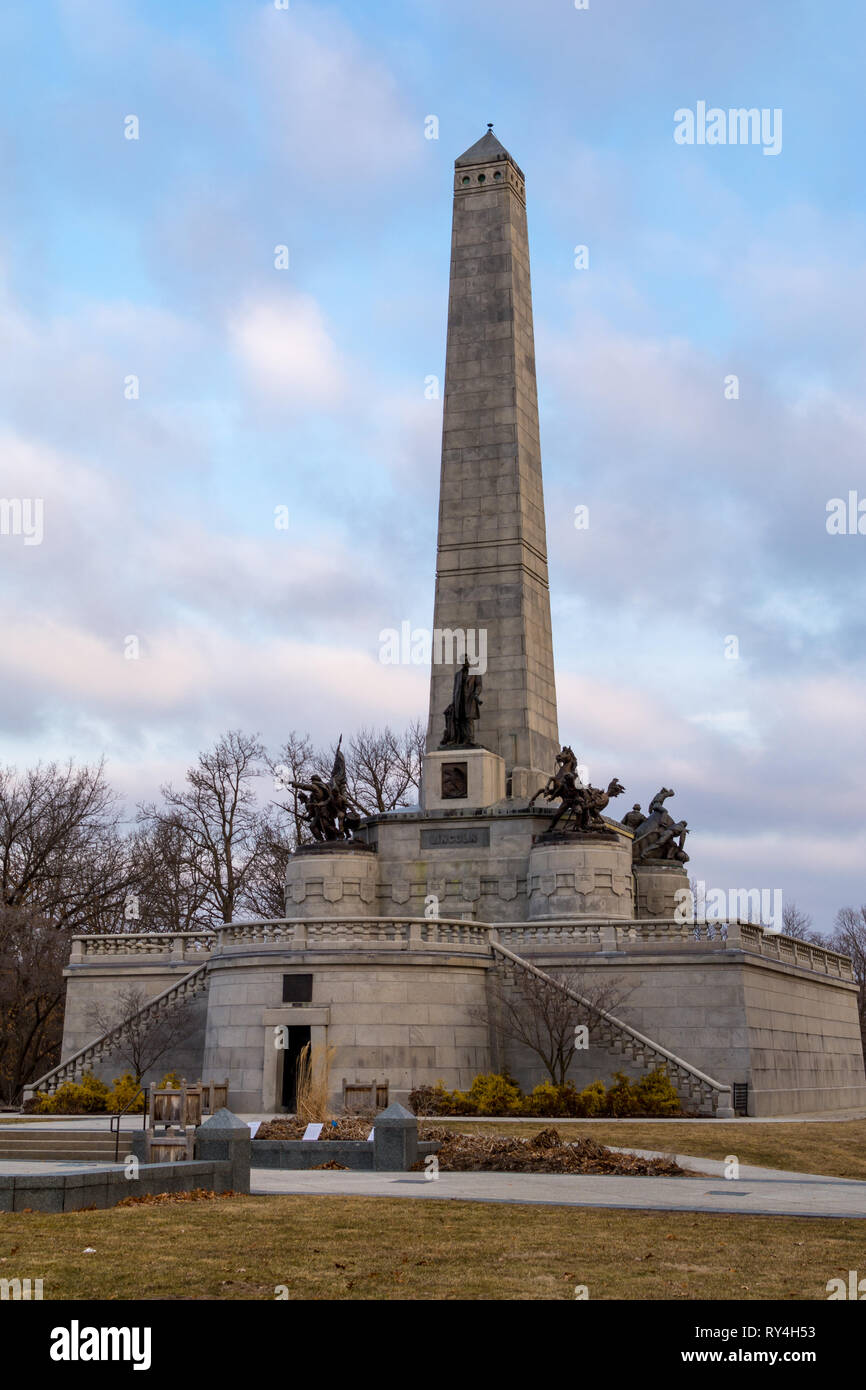 Lincoln statue springfield illinois hi-res stock photography and images ...
