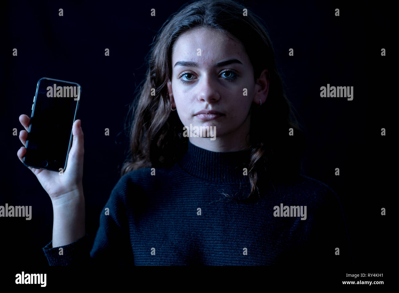 Teenager parents worried phone hi-res stock photography and images - Alamy