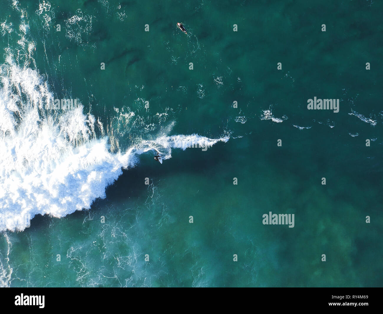 Aerial view of sup surfers hi-res stock photography and images - Alamy