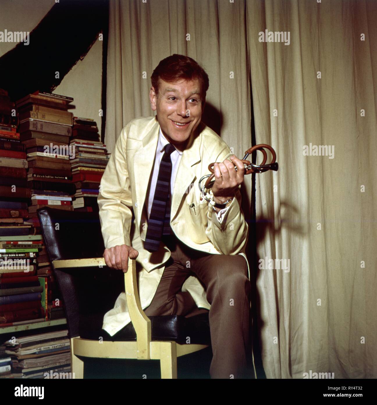 Emergency ward 10 1957 hi-res stock photography and images - Alamy