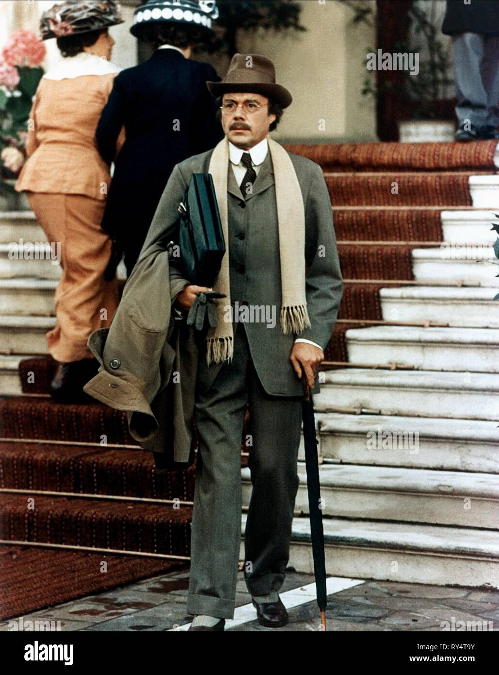 DIRK BOGARDE, DEATH IN VENICE, 1971 Stock Photo - Alamy