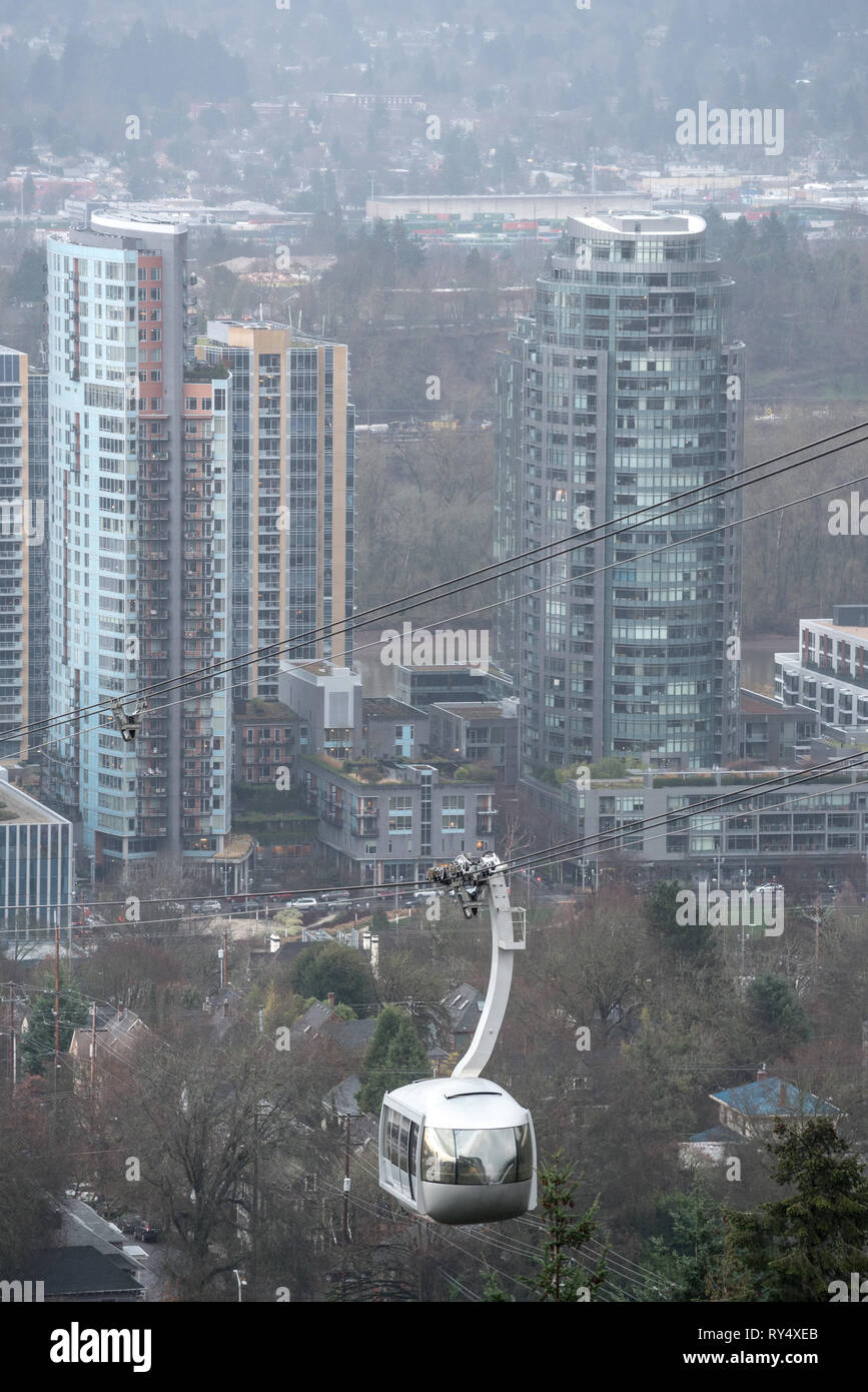 Portland aerial tram and South Waterfront district, Portland, Oregon ...