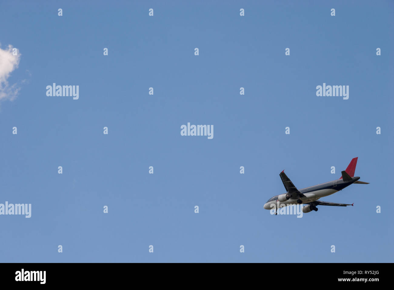 Airplaine pilot hi-res stock photography and images - Alamy