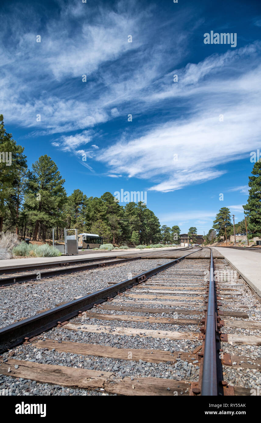 Railroad across hi-res stock photography and images - Alamy