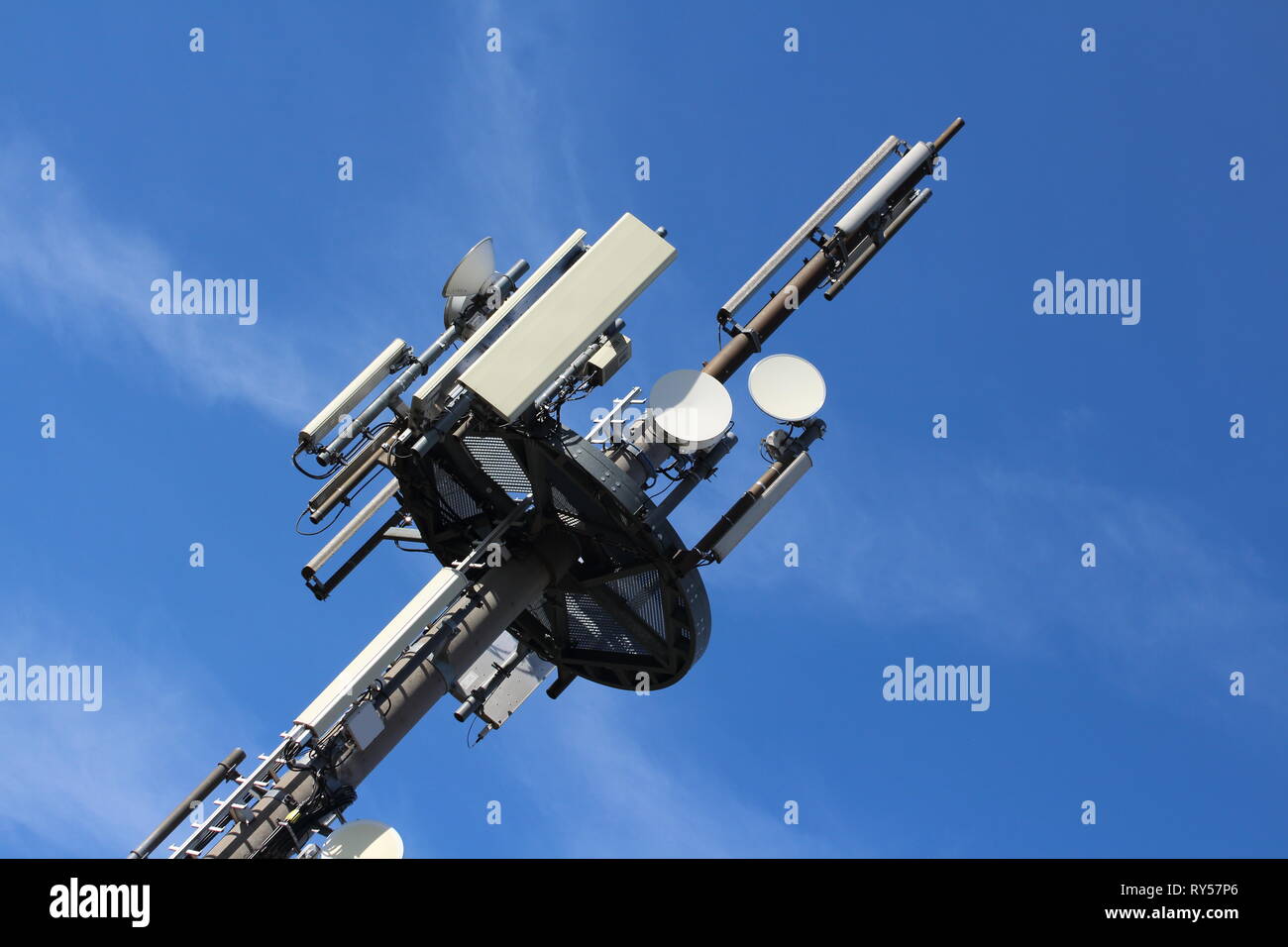 Cell expansion hi-res stock photography and images - Alamy