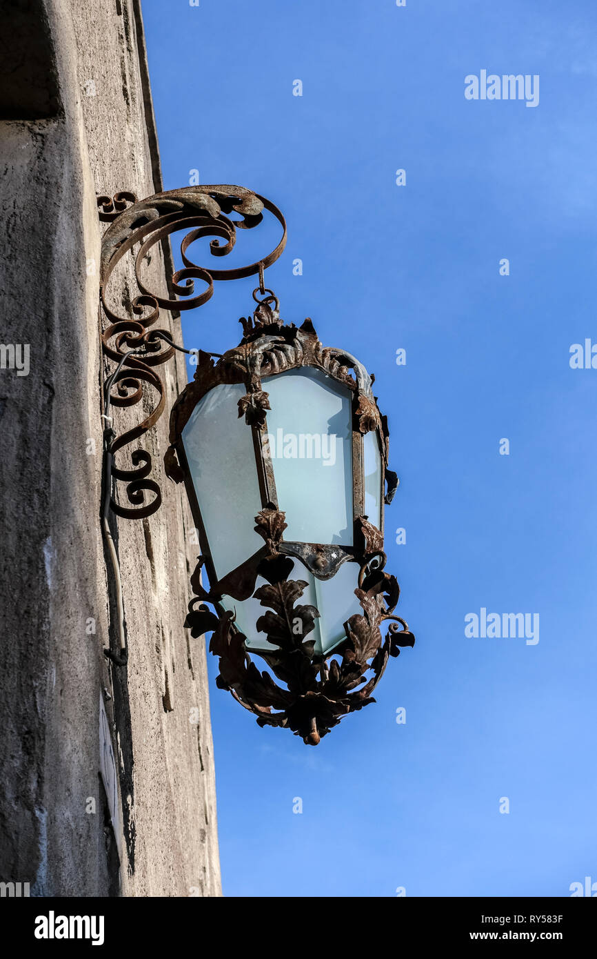 Hanging from posts hi-res stock photography and images - Alamy
