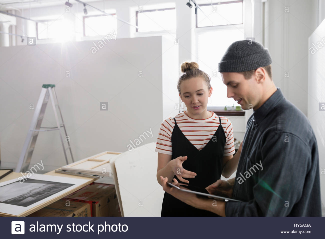 Tablet art hi-res stock photography and images - Alamy