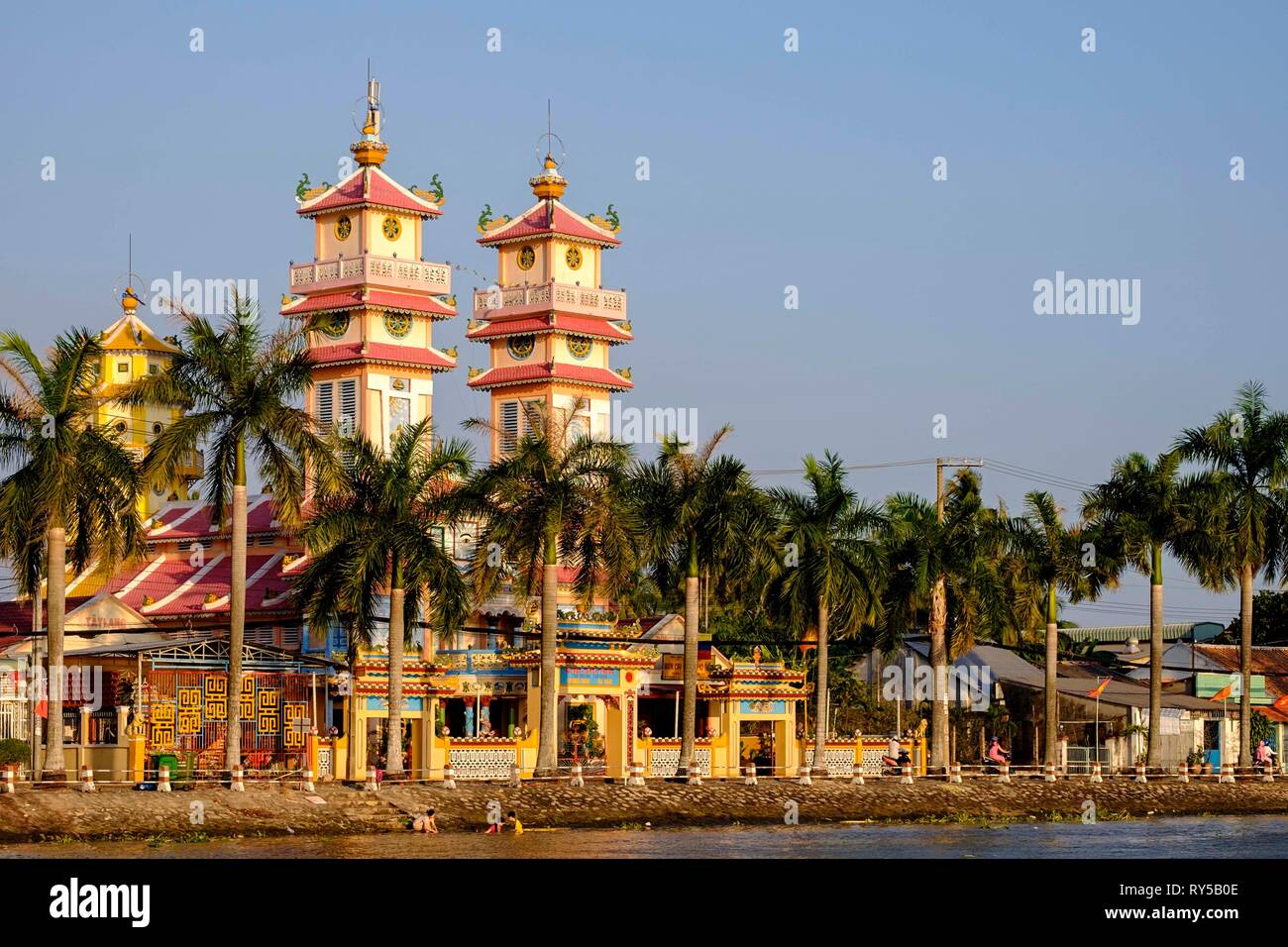 Vietnam, Mekong delta, Sadec, Cao Dai temple Stock Photo - Alamy